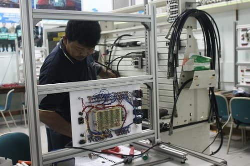 Pelatihan Electric Motor System | Diorama Training Department